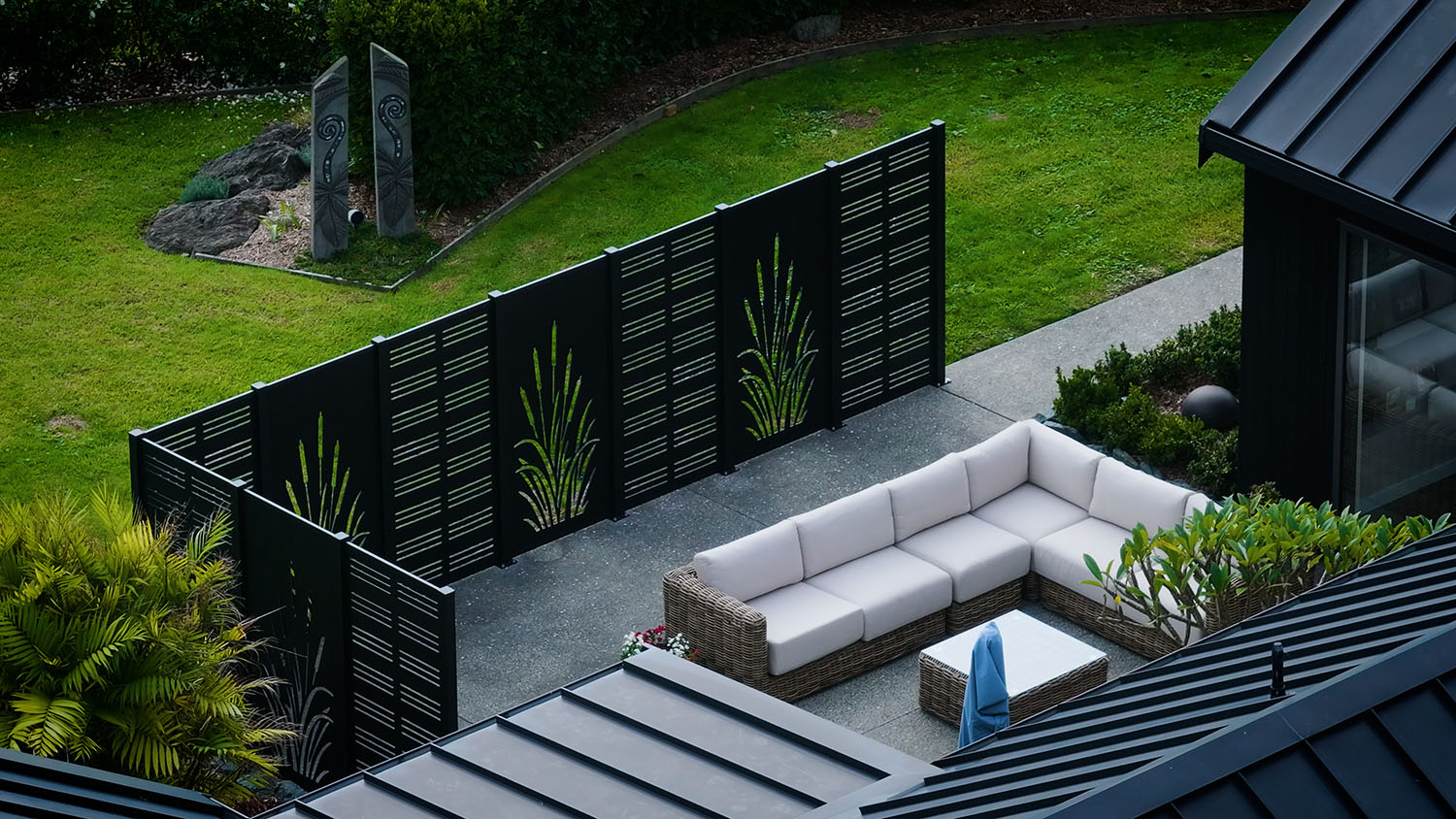 SmartScreen Post and Rail Case Study | Patio Area Privacy - Strol